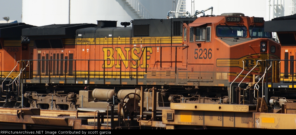 BNSF 5236